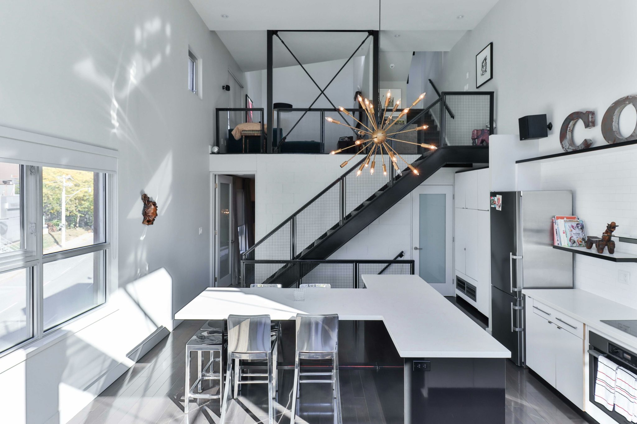 What Are the Advantages of a Loft House Over a Condo?